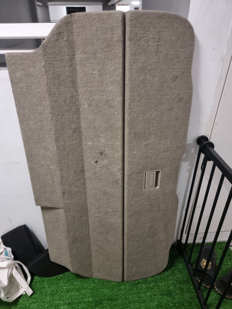 Toyota estima Acr 50 boot cover, Car Accessories, Accessories on Carousell