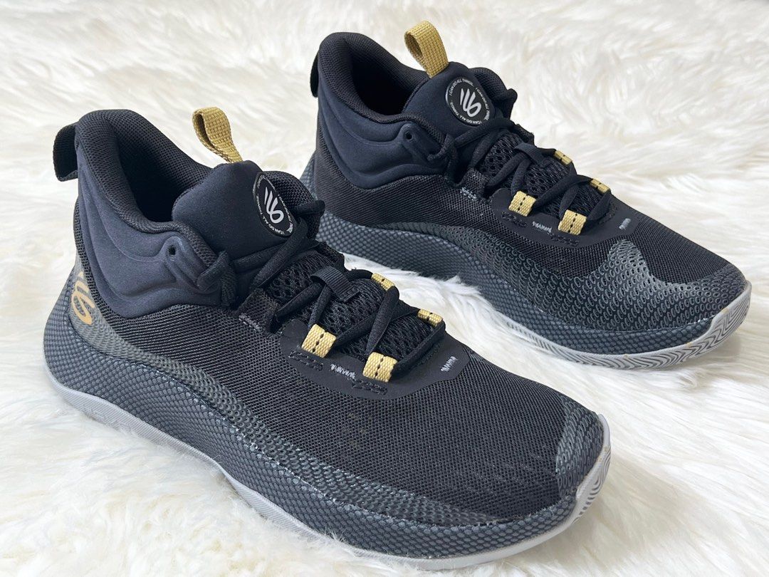 UNDER ARMOUR CURRY HOVR SPLASH, Men's Fashion, Footwear, Sneakers on ...