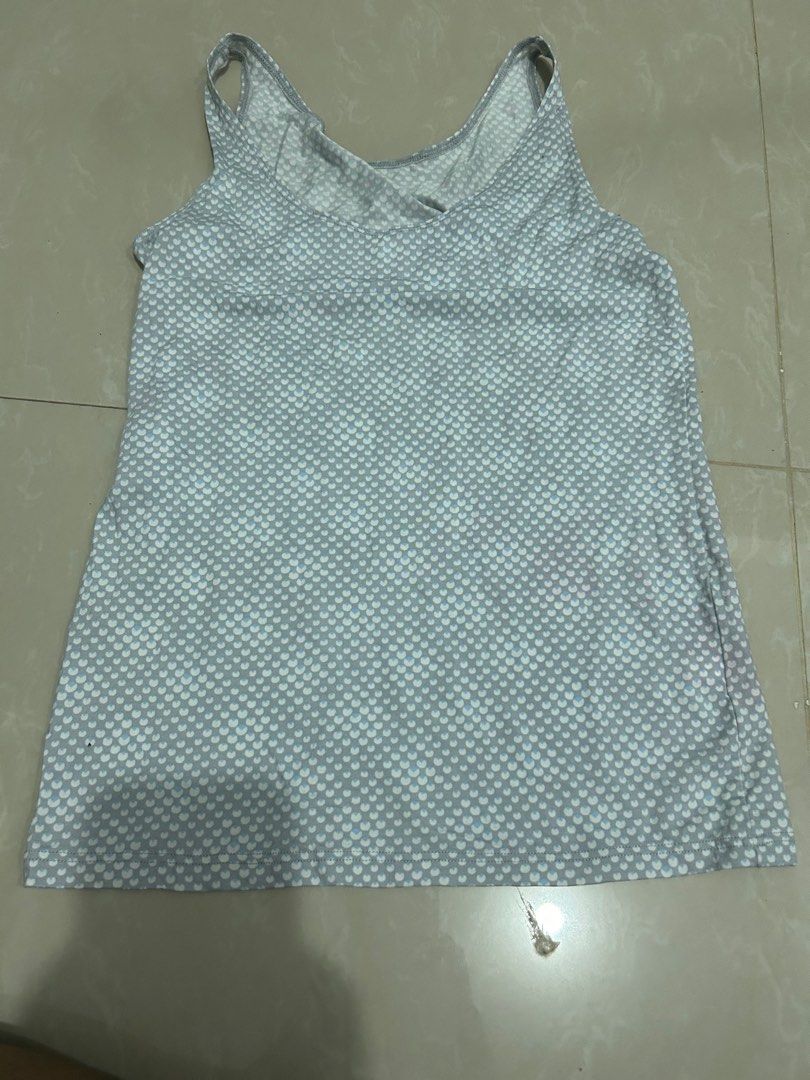Uniqlo Airism Sando, Women's Fashion, Tops, Sleeveless on Carousell