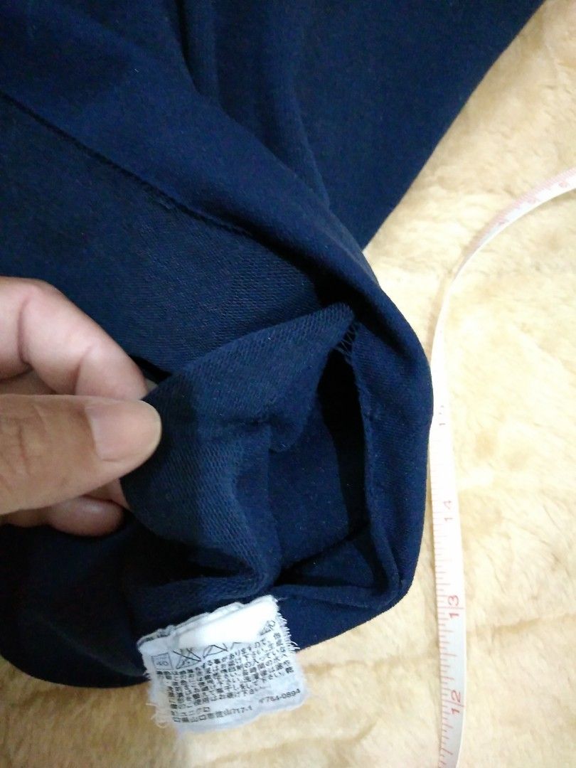 Uniqlo Heattech Padded Body Shaper (Large) on Carousell