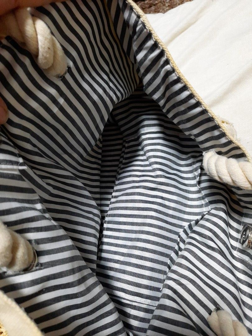 Unique rattan catcha tote bag, Women's Fashion, Bags & Wallets, Tote ...