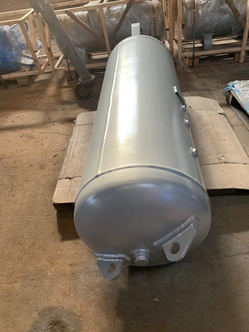 Verical Air Receiver Tank 1000 Liters Unit, Commercial & Industrial ...