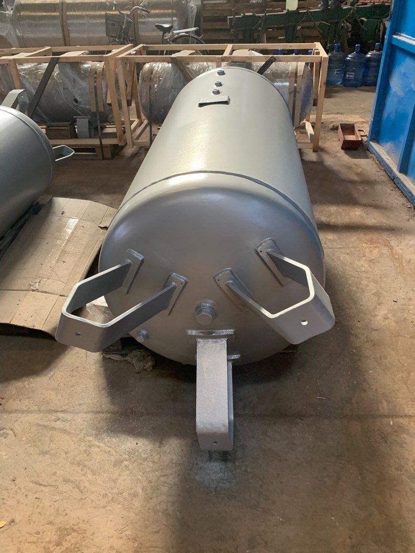 Verical Air Receiver Tank 1000 Liters Unit, Commercial & Industrial ...