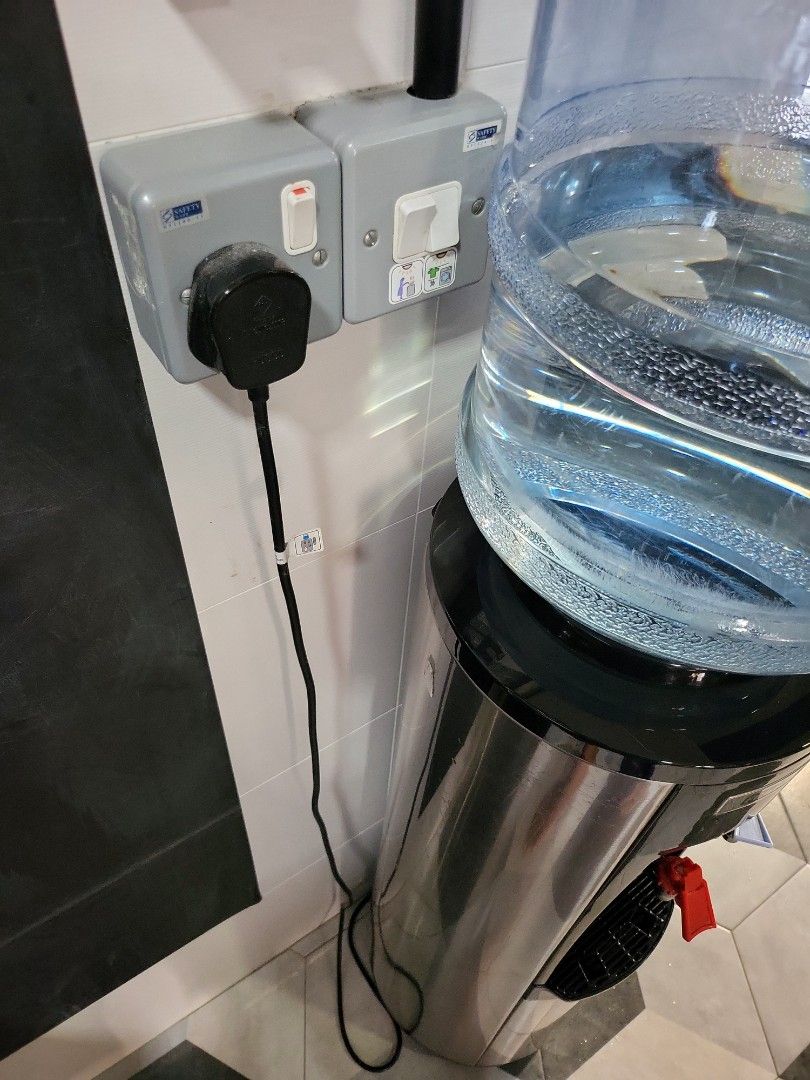 Water dispencer hot/cold, TV & Home Appliances, Other Home Appliances ...