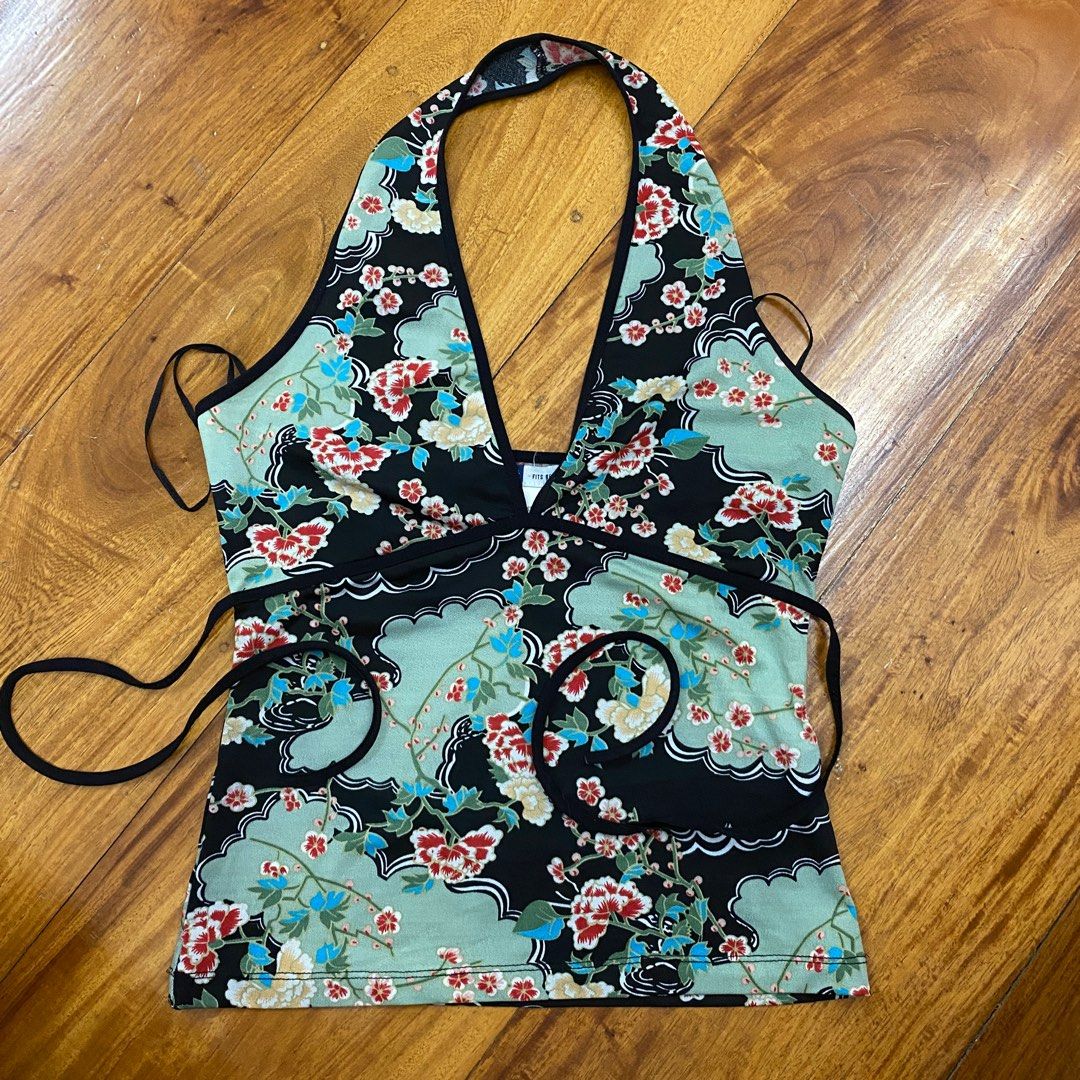 Y2K Japanese V Neck Halter Top on Carousell