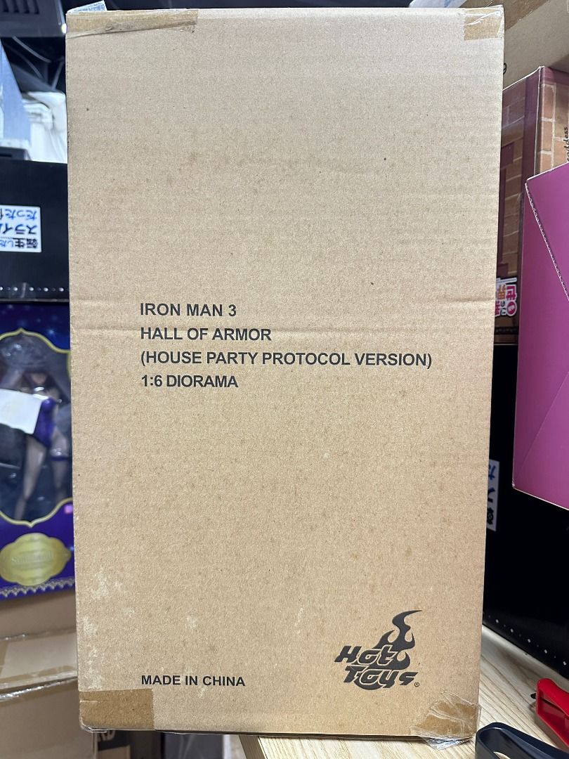 全新 Hottoys DS002 Hall of Armor House Party Protocol Version 家庭狂歡派對協定版本 格納庫, 興趣及遊戲, 玩具 & 遊戲類 ...