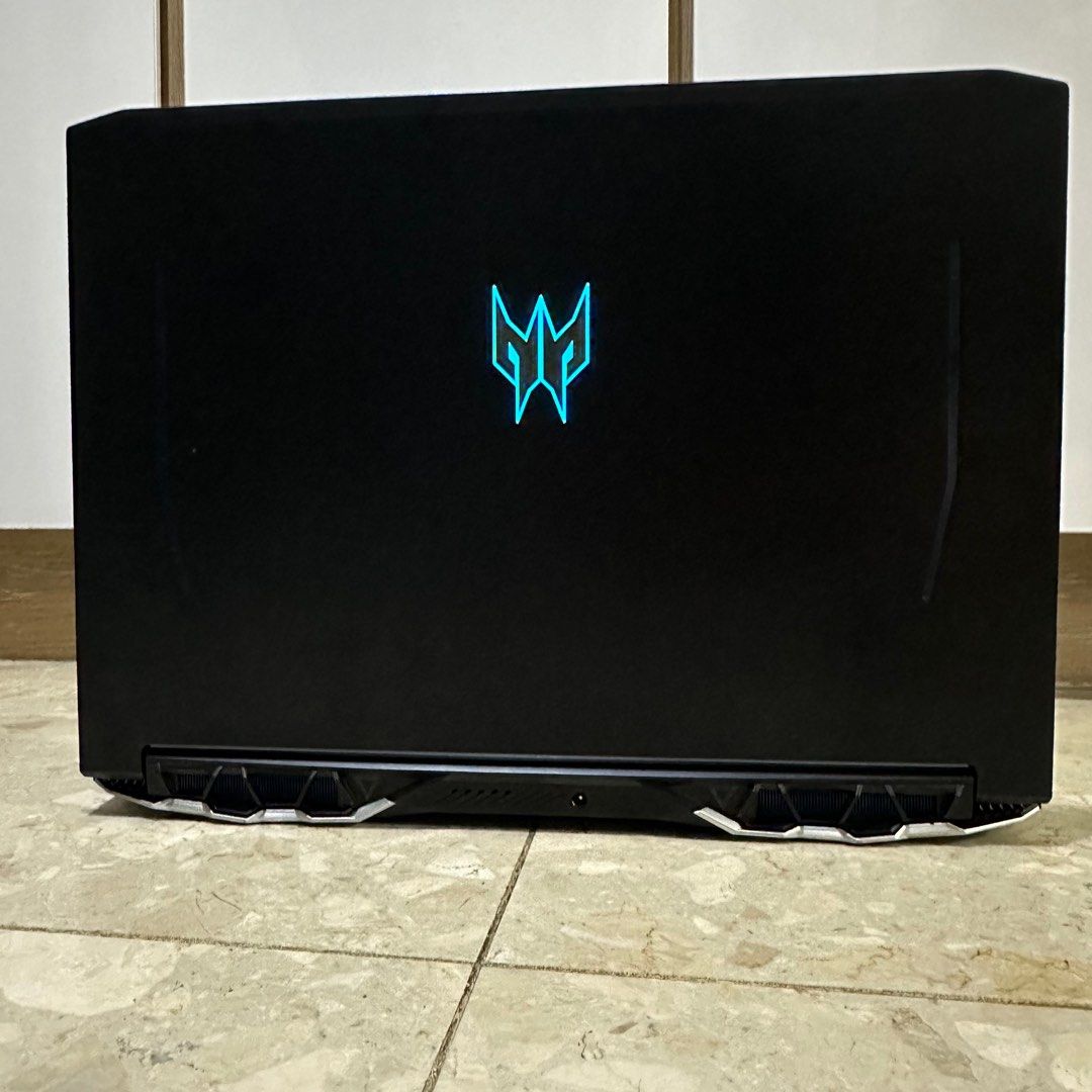 Acer Predator Helios 300|RTX 3070 8GB|8-Core i7 10870H|15.6 Inch 300Hz ...