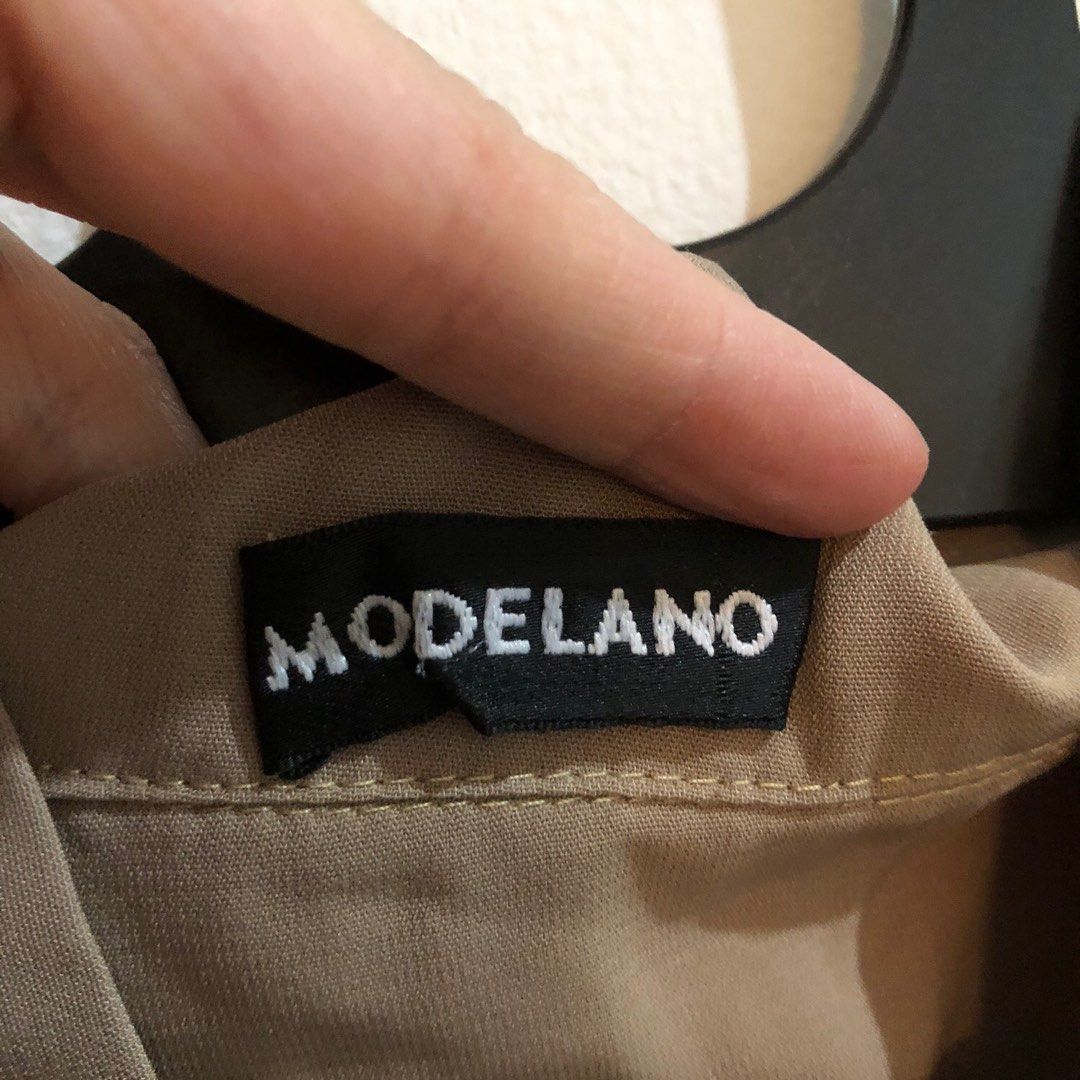 Baju kemeja Modelano, Fesyen Wanita, Pakaian Wanita, Atasan di Carousell