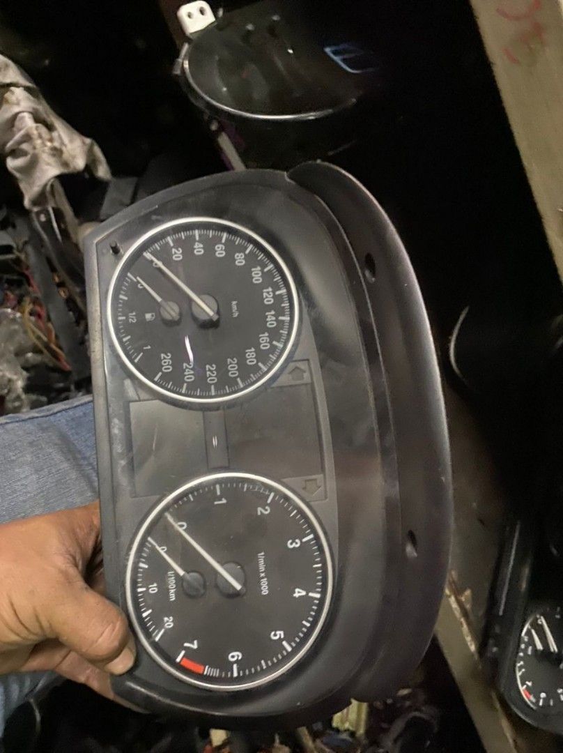 Bmw e60 e90 e39 speedometer, Auto Accessories on Carousell