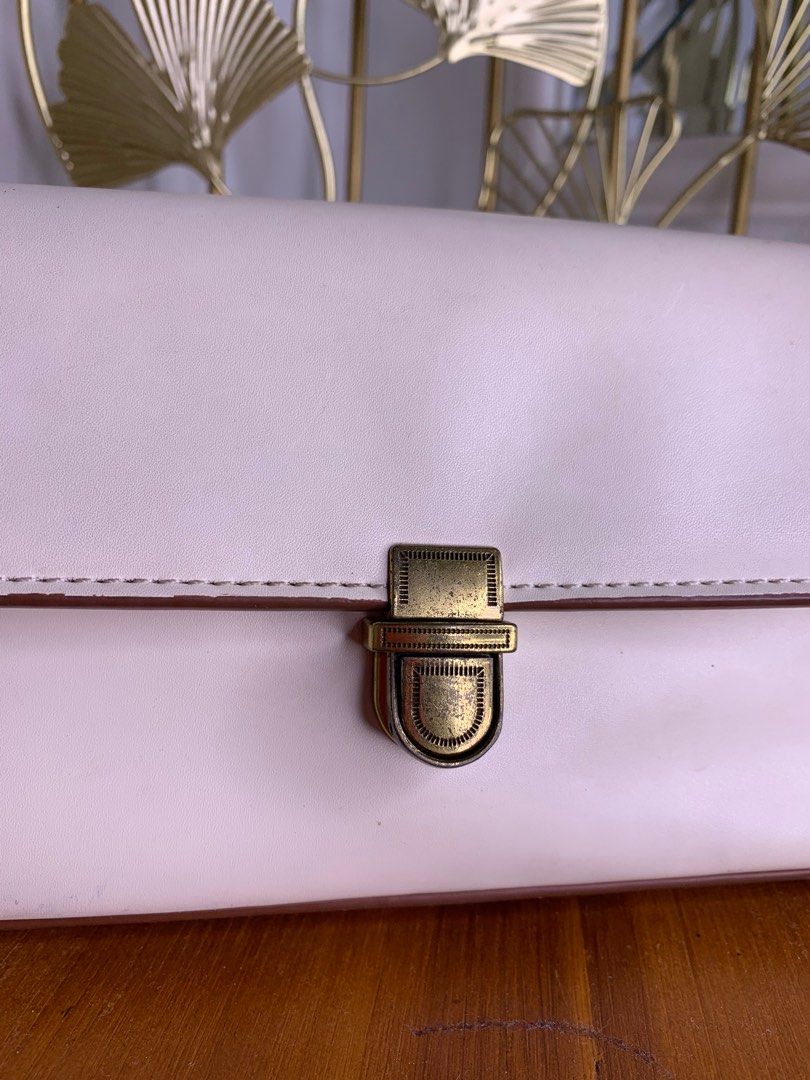 Chennai & karina shoulder bag, Women's Fashion, Bags & Wallets ...