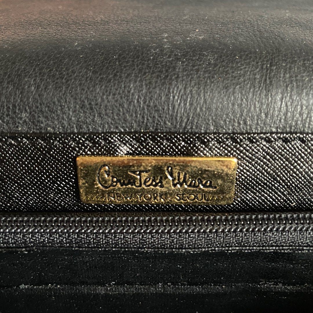 Countess Mara Shoulder Bag, Barang Mewah, Tas & Dompet di Carousell