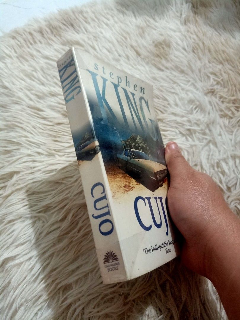 Cujo by Stephen King, Hobbies & Toys, Books & Magazines, Fiction & Non ...