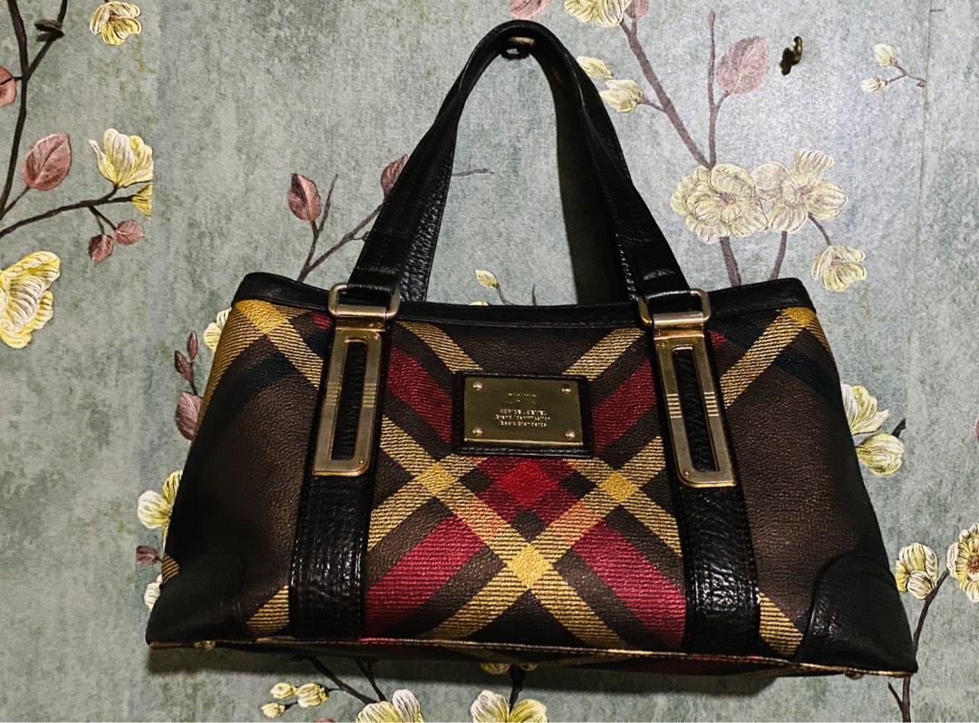 Daks Shoulder Bag Luxury Bags And Wallets On Carousell