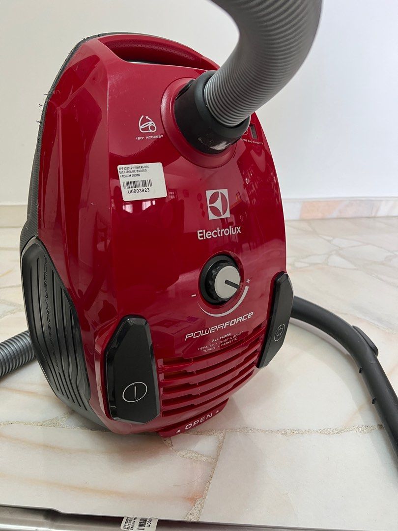 Electrolux vacuum model ZPF2320TP with accessories, TV & Home ...