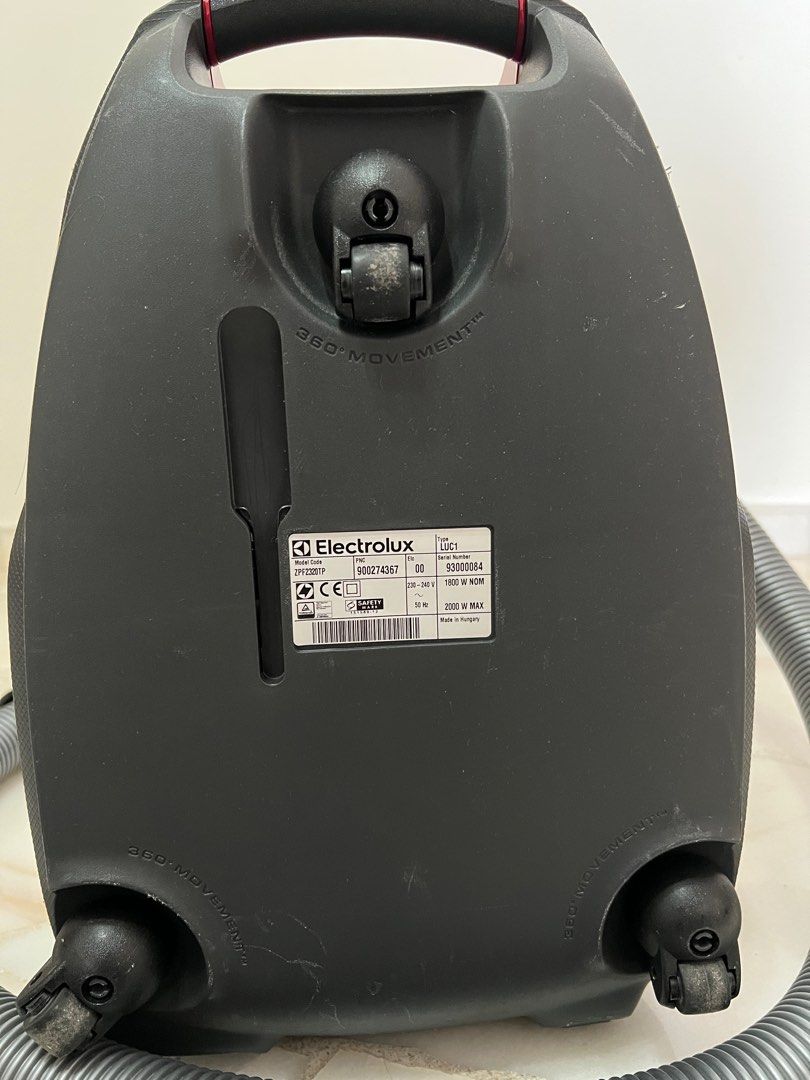 Electrolux vacuum model ZPF2320TP with accessories, TV & Home ...