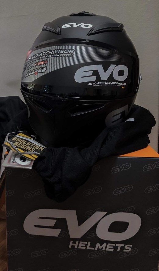 Evo Helmet, Motorbikes, Motorbike Parts & Accessories, Helmets and ...