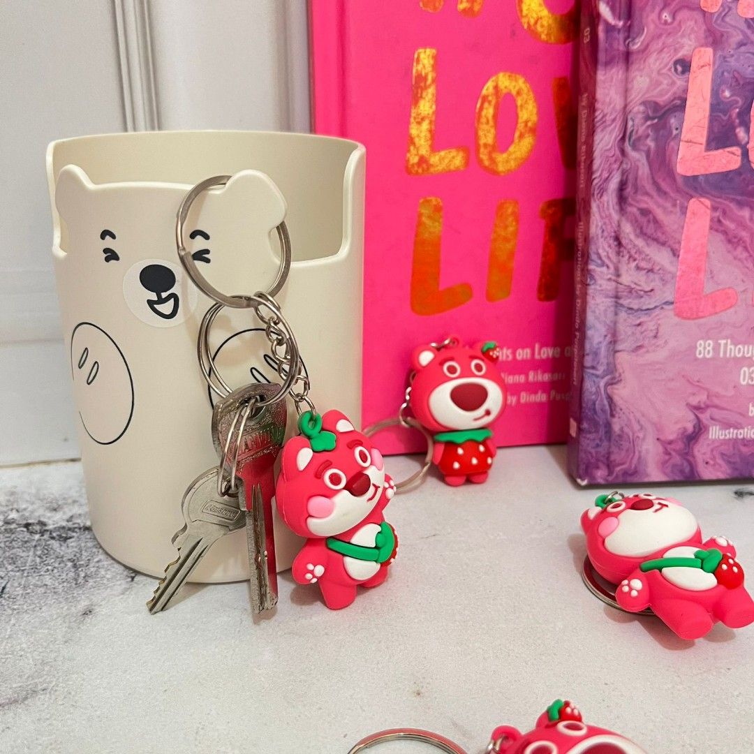 Ganci gantungan kunci lotso kartun lucu pink couple, Serba Serbi ... Ganci gantungan kunci lotso kartun lucu pink couple, Serba Serbi ...