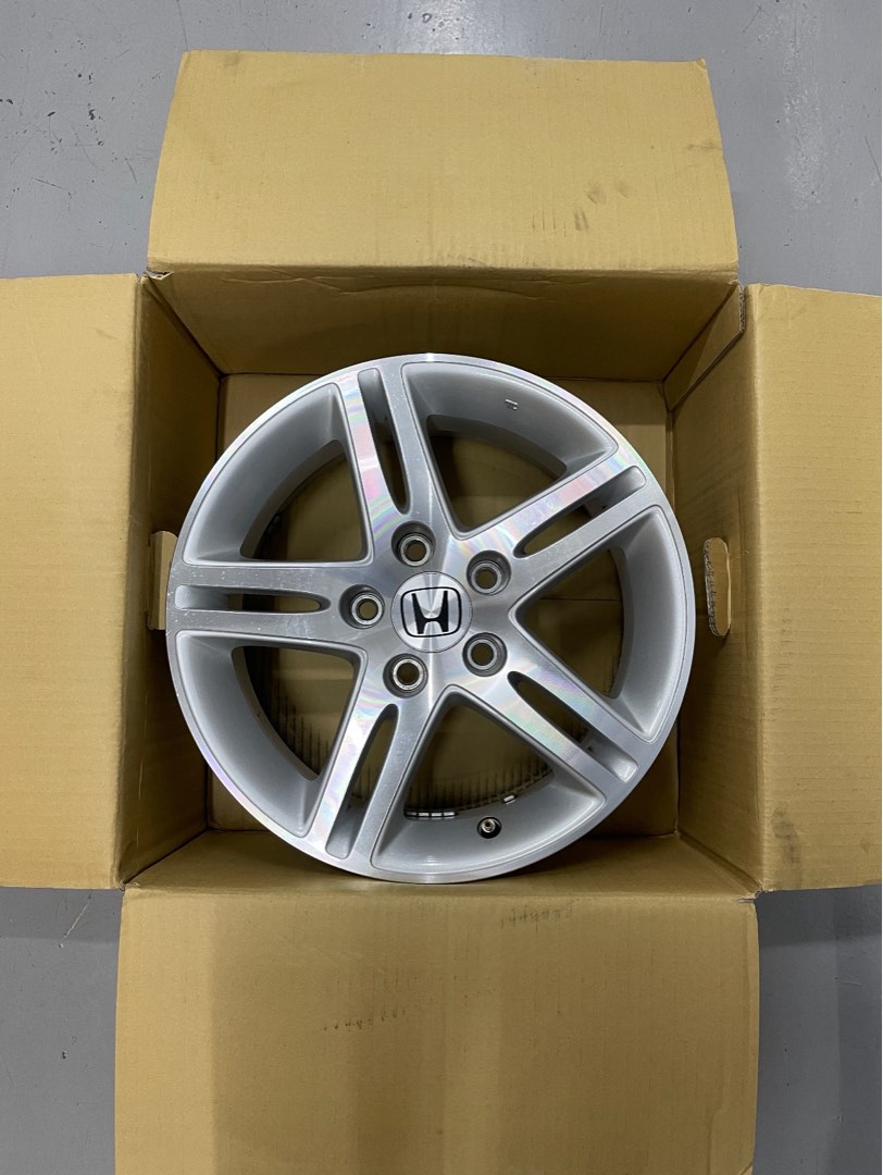 Honda Civic FD Rims 17 inch de-kitted from FD2, Car Accessories, Tyres ...
