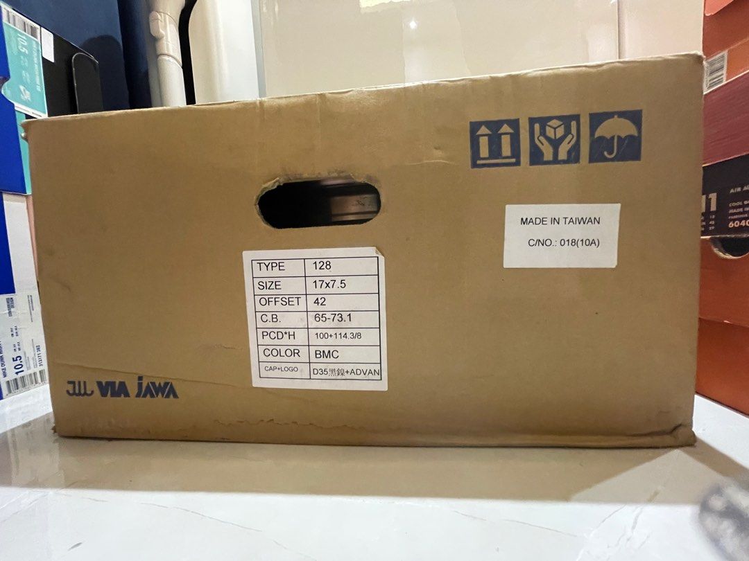 Honda Civic FD Rims 17 inch de-kitted from FD2, Car Accessories, Tyres ...