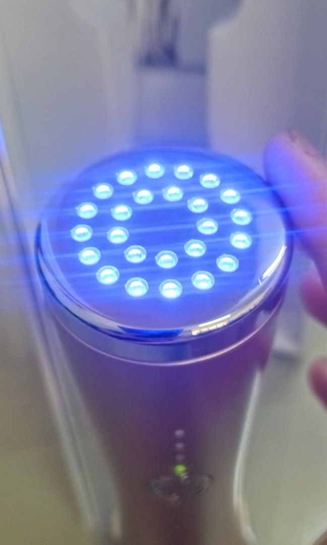 INVAINCU LIMITED EDITION BLUE LED LIGHT THERAPY, Beauty & Personal Care ...