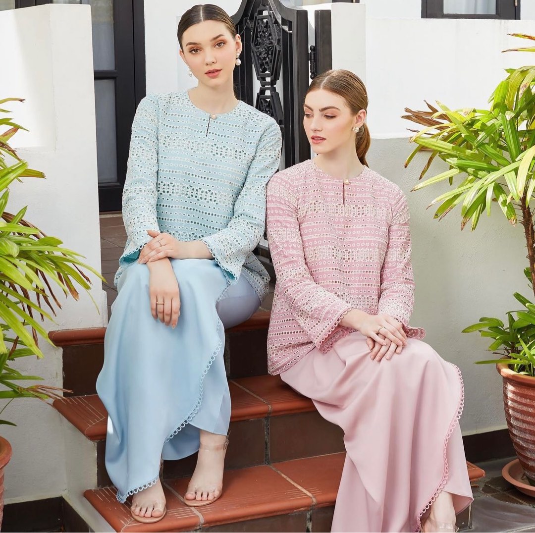 Jannahnoe Qaseh Kurung in Icy Blue, Women's Fashion, Dresses & Sets ...