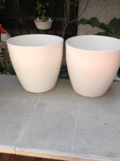JUMBO PLAIN WHITE POTS FOR PLANTERS - To Lahing Mahinahon QC on Carousell