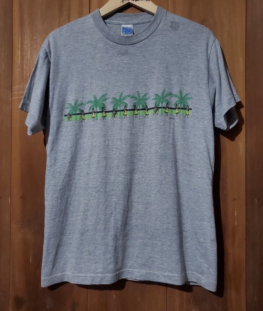 Kaos Penari Hawaii, Fesyen Pria, Pakaian , Atasan di Carousell