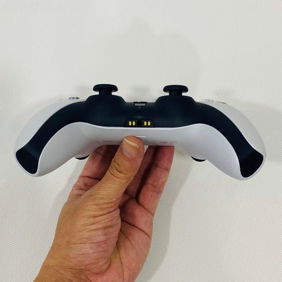 {Kensington}{Brand New} Sony PlayStation 5 PS5 Controller White ...