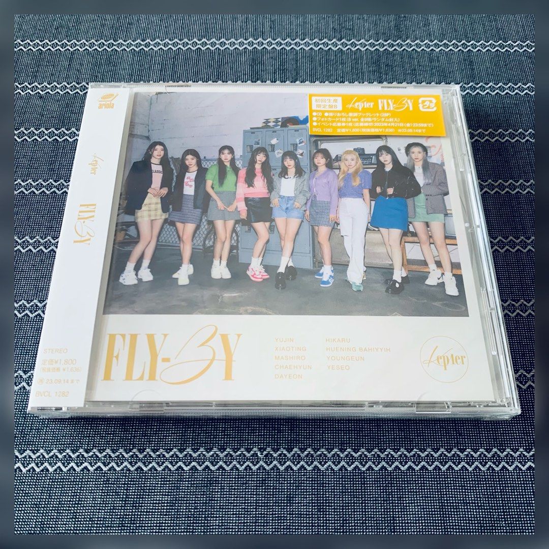 Kep1er - Fly-By [Japan Limited Edition / Type B] CD + Booklet, Hobbies & Toys, Music & Media ...