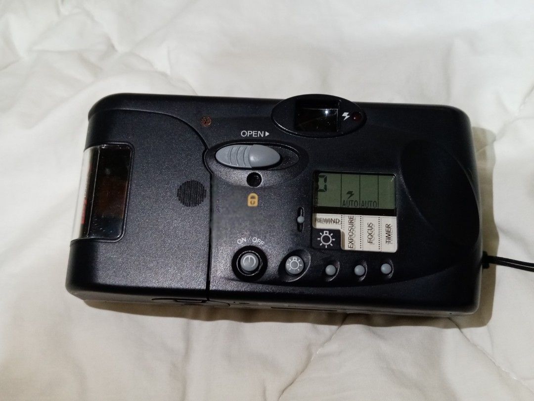 Kodak 35mm KE60 film camera good working condition free battery and ...