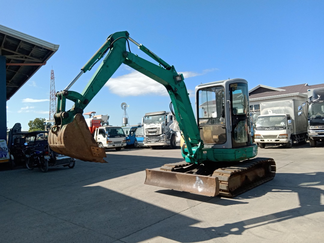 KOMATSU EXCAVATOR PC40-X, Special Vehicles, Heavy Vehicles on Carousell