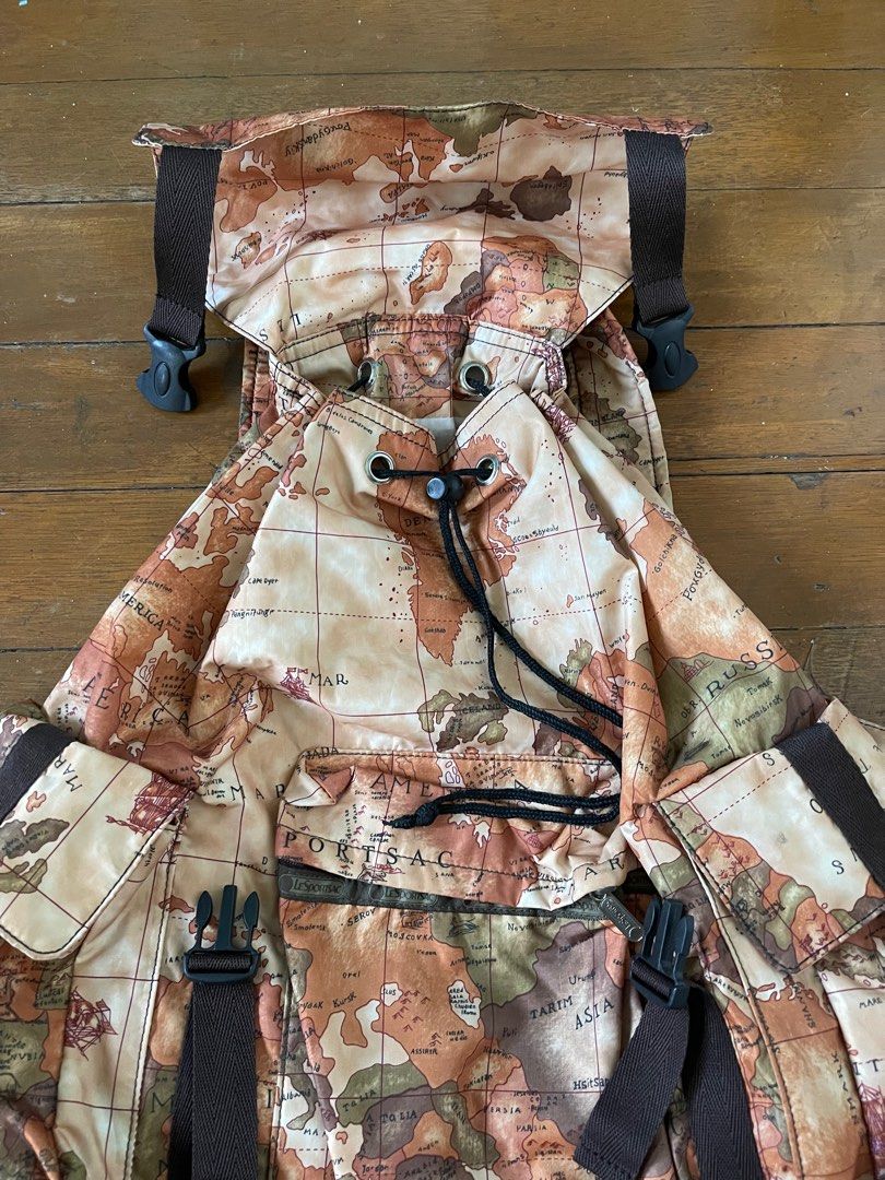 Lesportsac map of the world printed rucksack backpack on Carousell