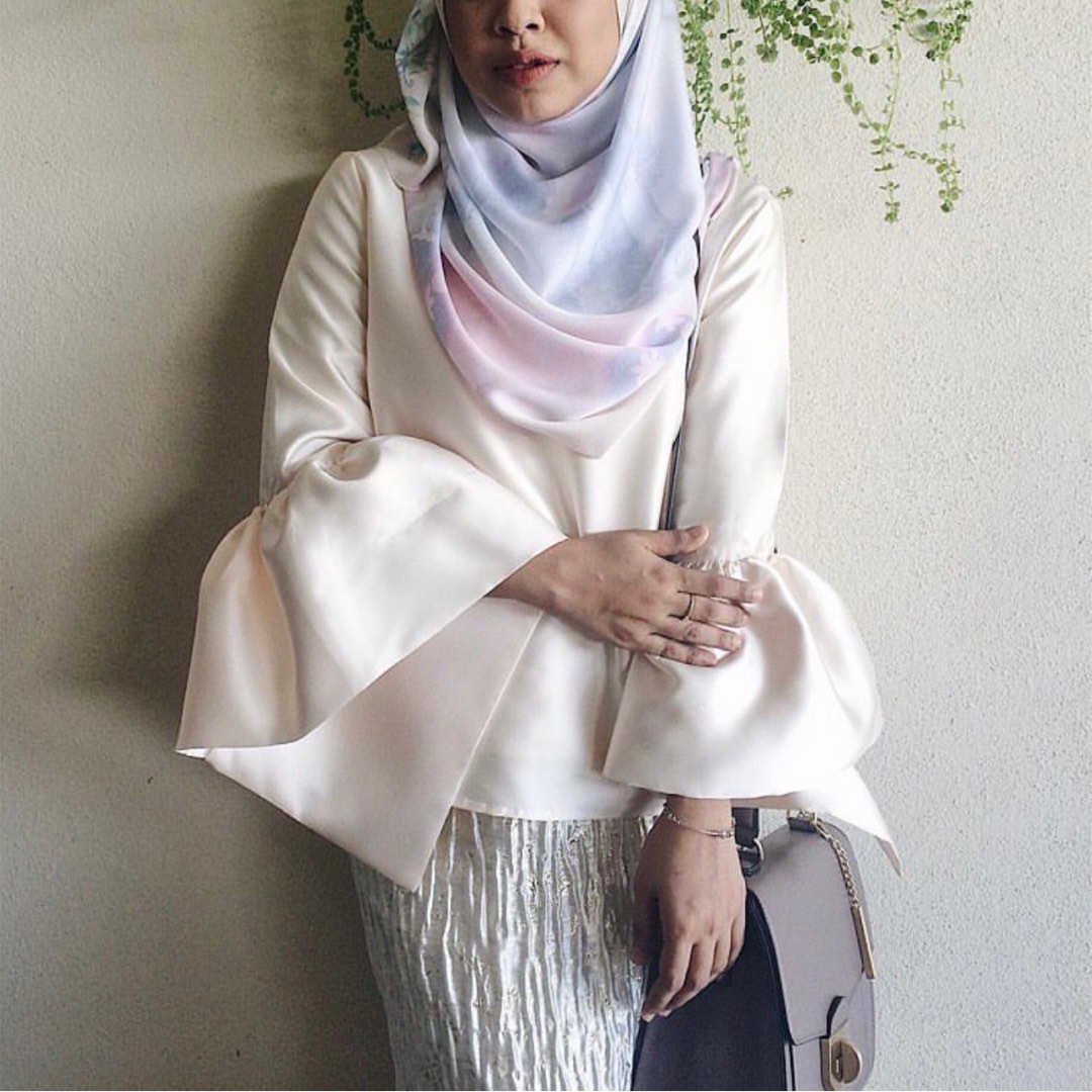 Lubna Baju Kurung, Women's Fashion, Muslimah Fashion, Baju Kurung ...