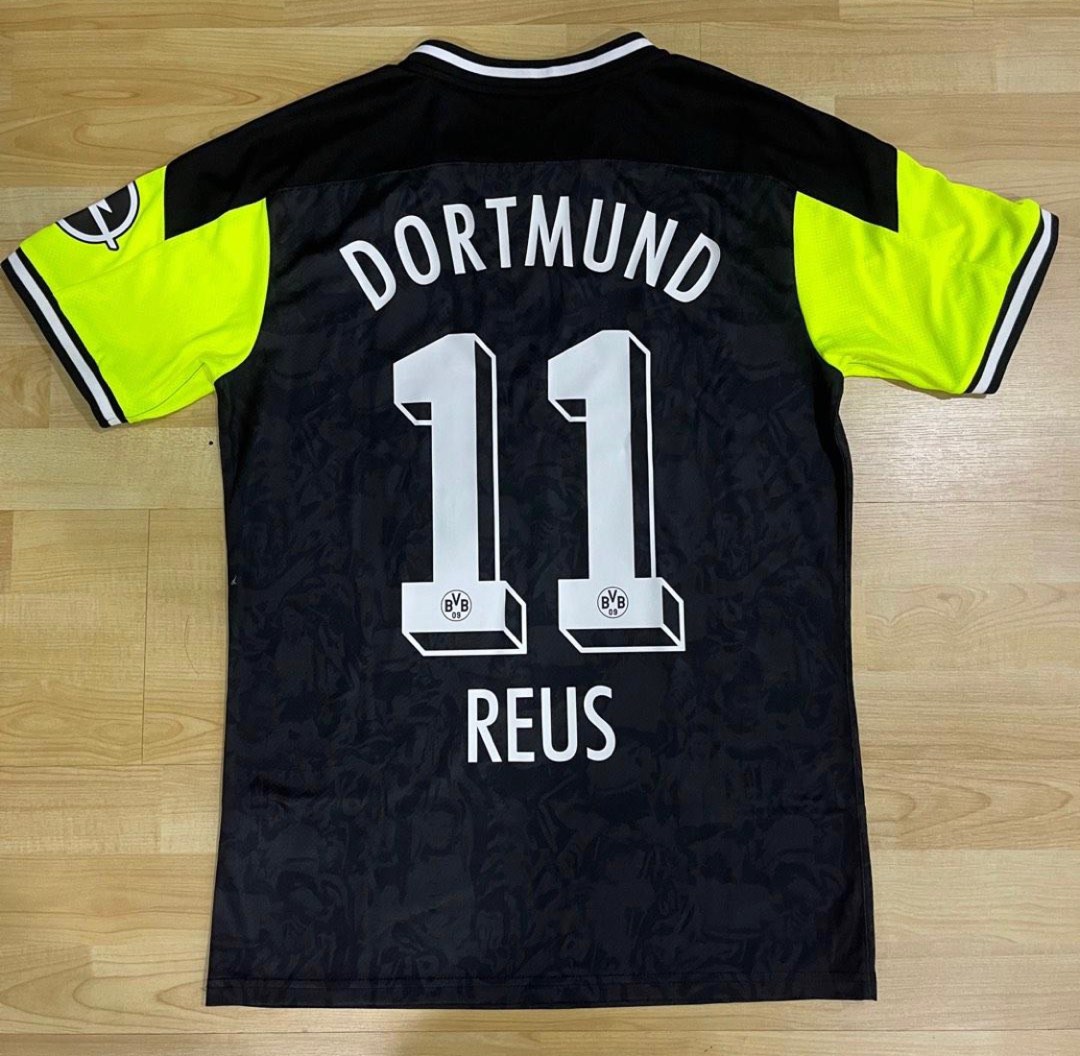 BNWT Marco Reus Borussia Dortmund Neon 2021 Boxset soccer/football ...