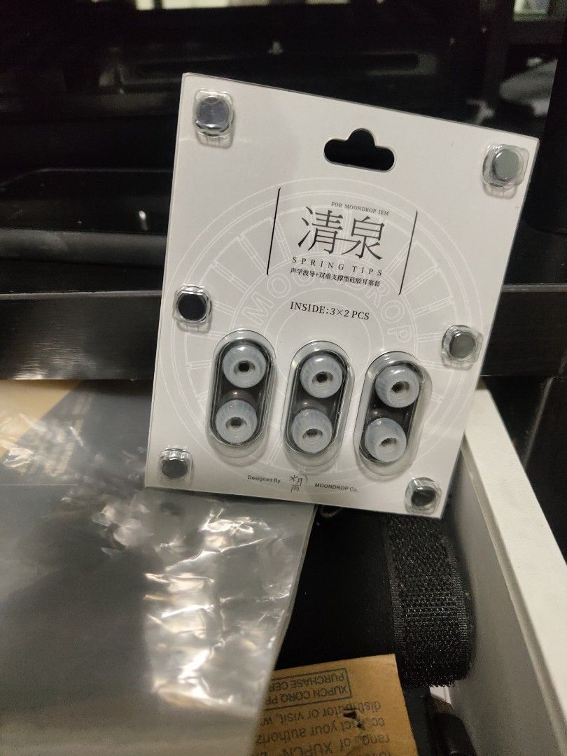 Moondrop Spring Tips Medium (M), Audio, Earphones on Carousell