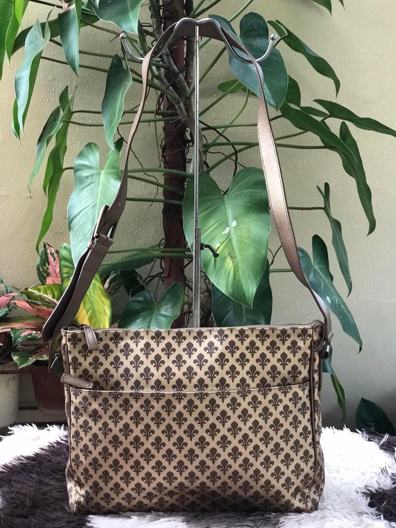 PATRICK COX pvc leather crossbody bag on Carousell