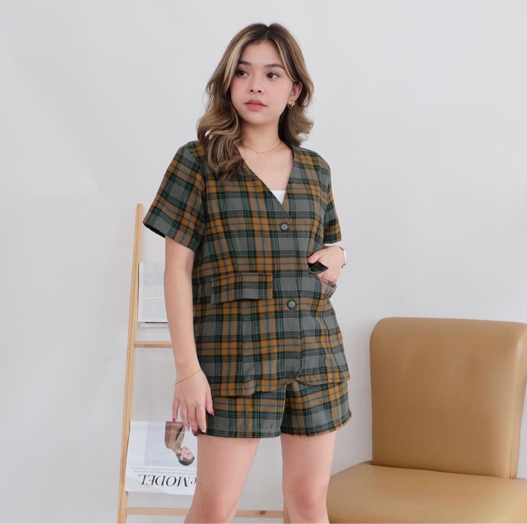 Plaid top and shorts HTP Clothing, Women's Fashion, Dresses & Sets ...