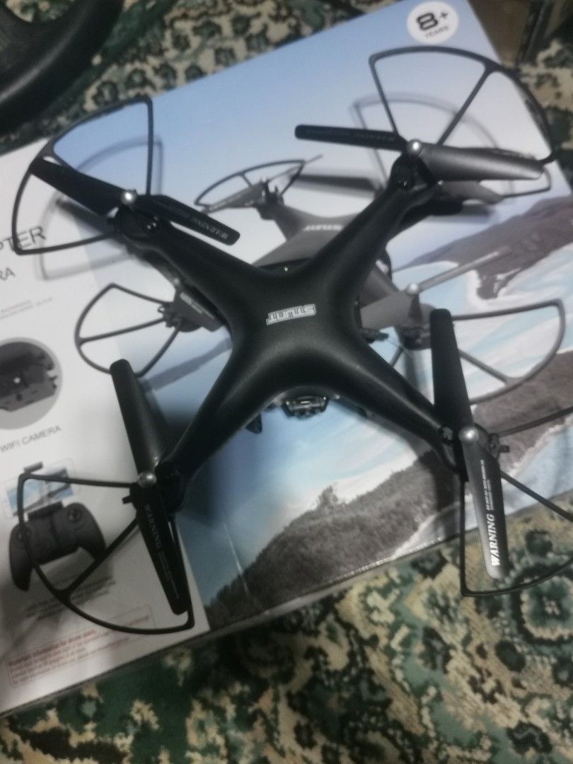 Quadcopter w/ Camera Drone, Hobbies & Toys, Toys & Games on Carousell
