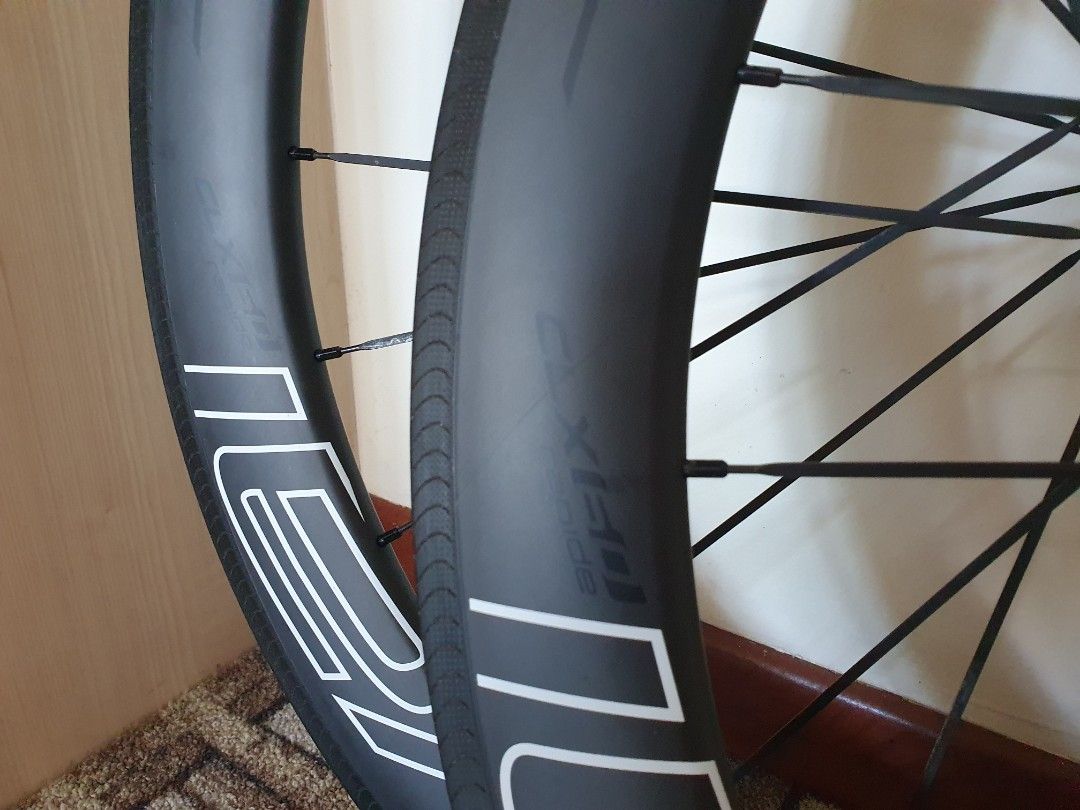 Roval 60mm carbon wheelset rim, Sports Equipment, Bicycles & Parts ...