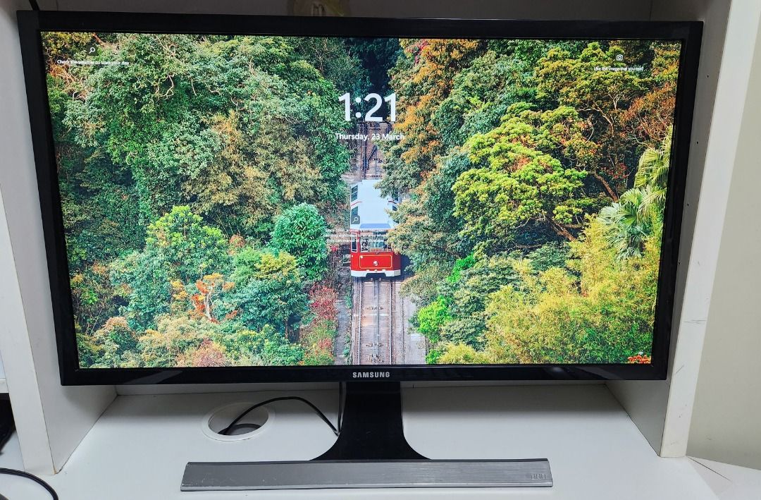 Samsung 4K Monitor - 28 Inch, Computers & Tech, Parts & Accessories ...