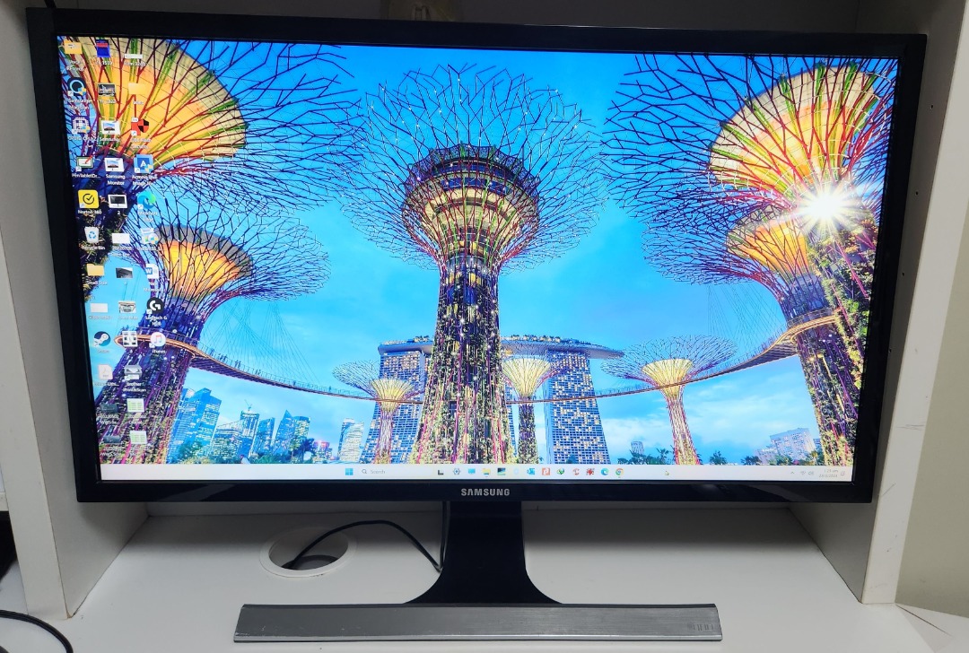 Samsung 4K Monitor - 28 Inch, Computers & Tech, Parts & Accessories ...