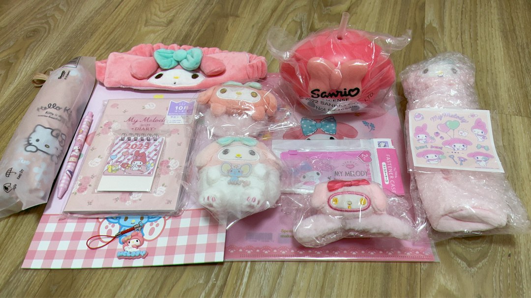 Sanrio Merch, Hobbies & Toys, Memorabilia & Collectibles, Fan ...