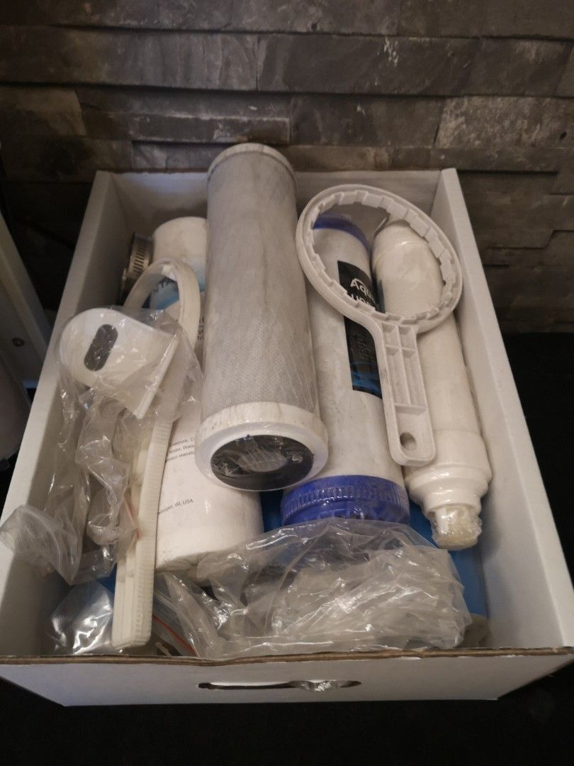 Spure 5 stages quality Reserse Osmosis System, TV & Home Appliances ...