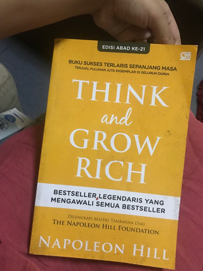 Think And Grow Rich By Napoleon Hill In Bahasa Buku And Alat Tulis Buku