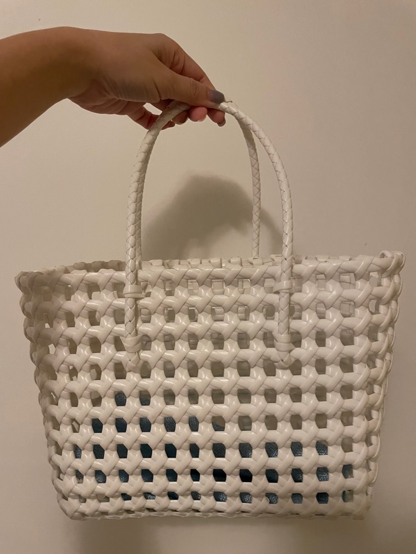 White beach bag, Women's Fashion, Bags & Wallets, Beach Bags on Carousell