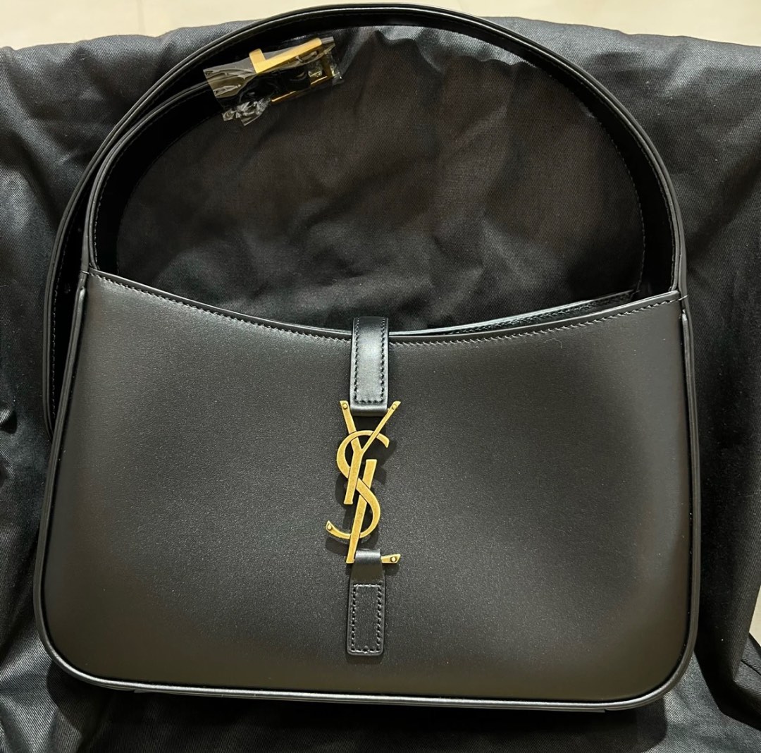 Ysl le5a7 hobo bag, Women's Fashion, Bags & Wallets, Shoulder Bags on ...