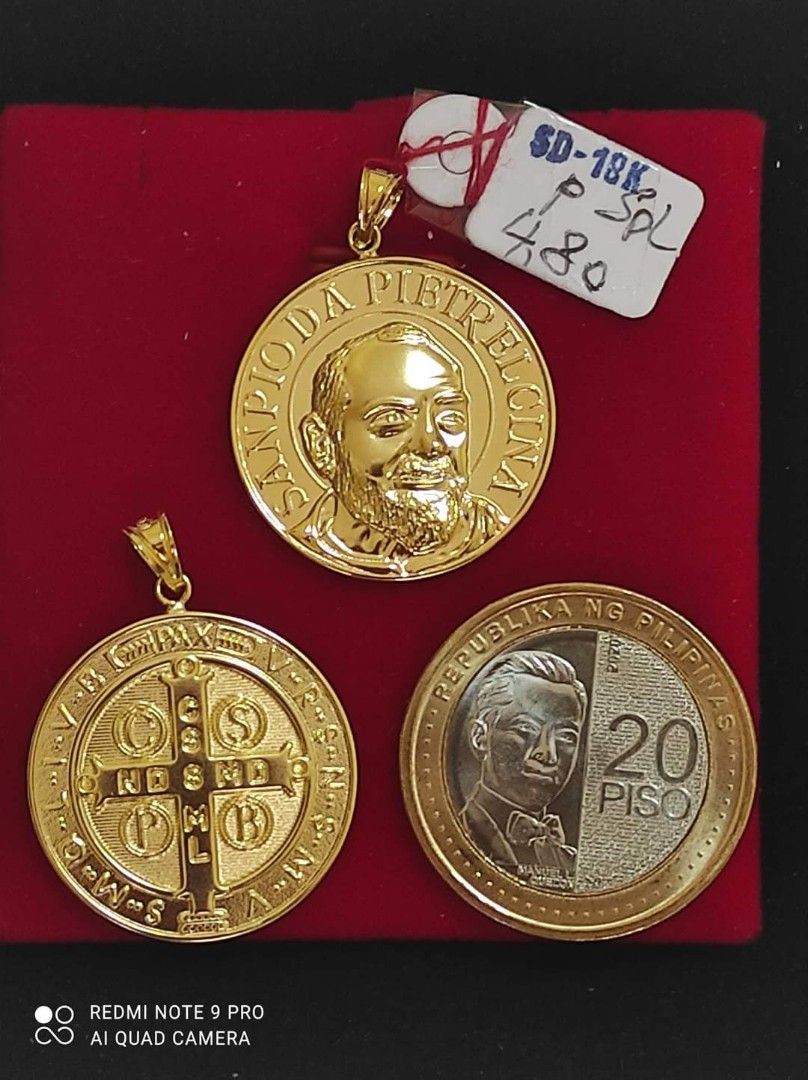 18K Saudi Gold padre PIO pendant, Women's Fashion, Jewelry & Organizers ...