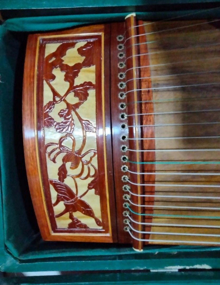 21 string Guzheng, Hobbies & Toys, Music & Media, Musical Instruments ...
