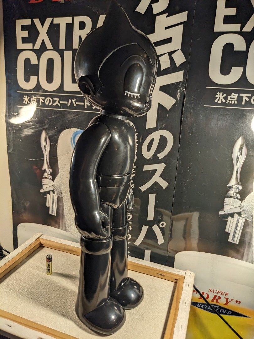 Astroboy Atom Project 60cm Jumbo Vinyl Figure / Stealth Black Sleeping ...