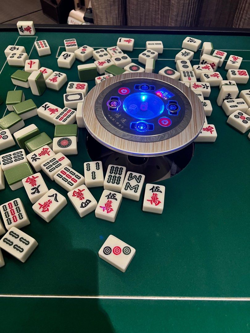 Automated mahjong table, Hobbies & Toys, Toys & Games on Carousell